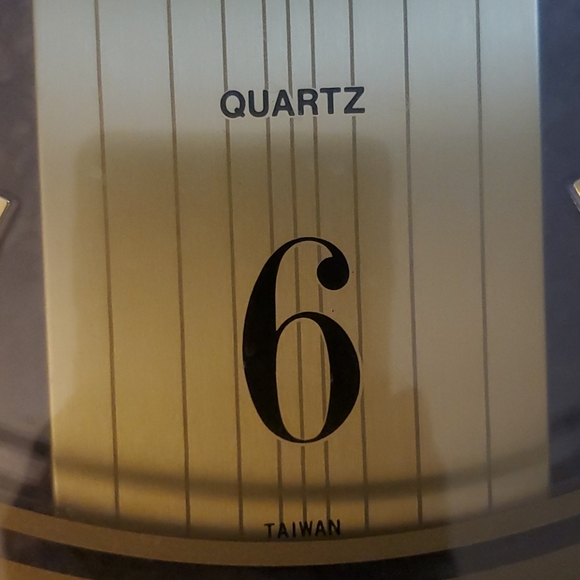 Wall Decor | Telesonic Quartz Wall Clock | Poshmark